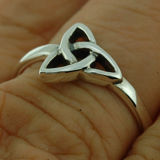 Celtic Plain Rings: Plain Solid Sterling Silver Celtic Trinity Knot Ring, rp791